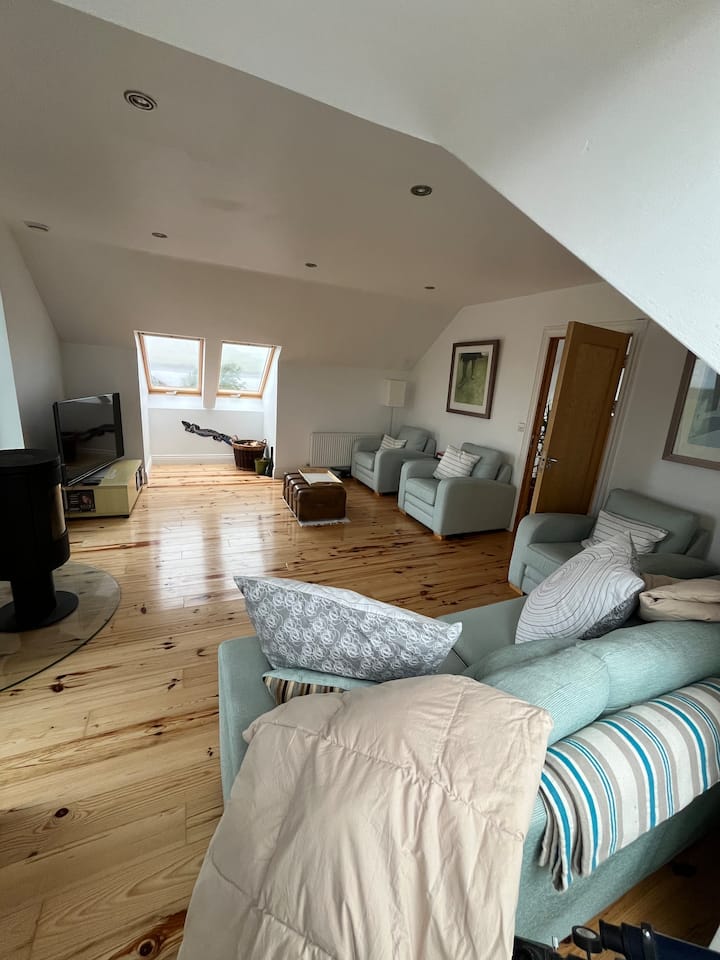 Stunning Seaside Bungalow - Dingle