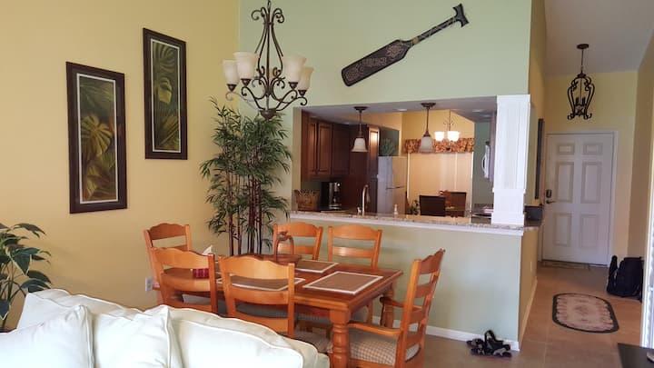 Very Quiet Close To Everything .Location Shorewalk - Bradenton