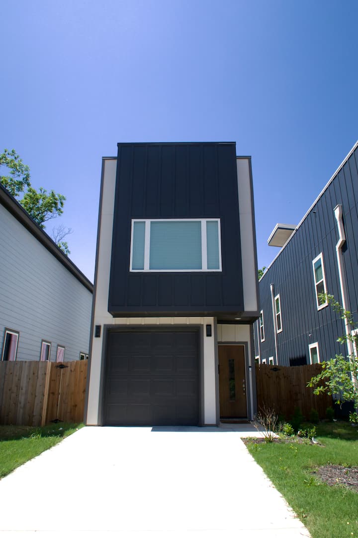 Casa De Luxxe - Dallas, TX