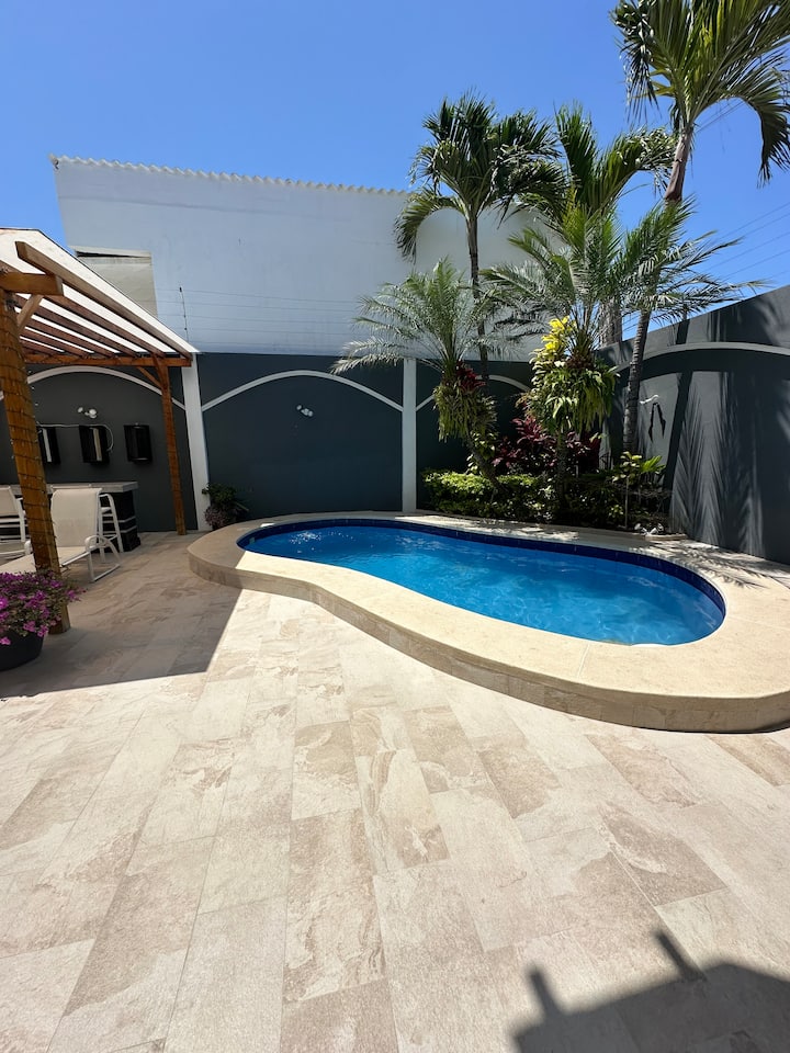 Casa De Lujo En Salinas - Salinas