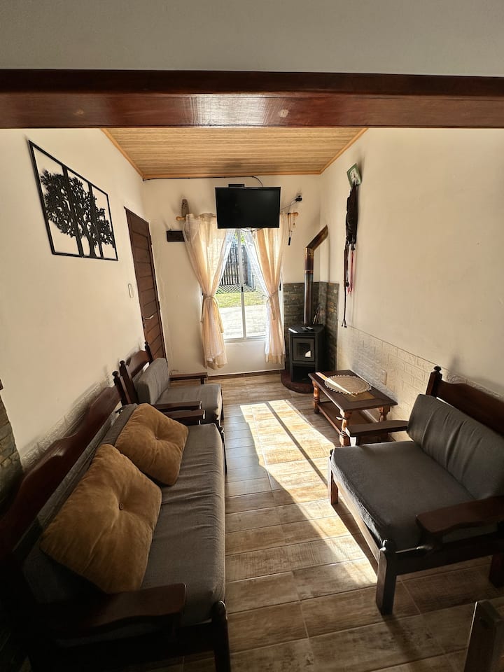 Casa En Alquiler,  Barrio Miranda. - Rivera Department