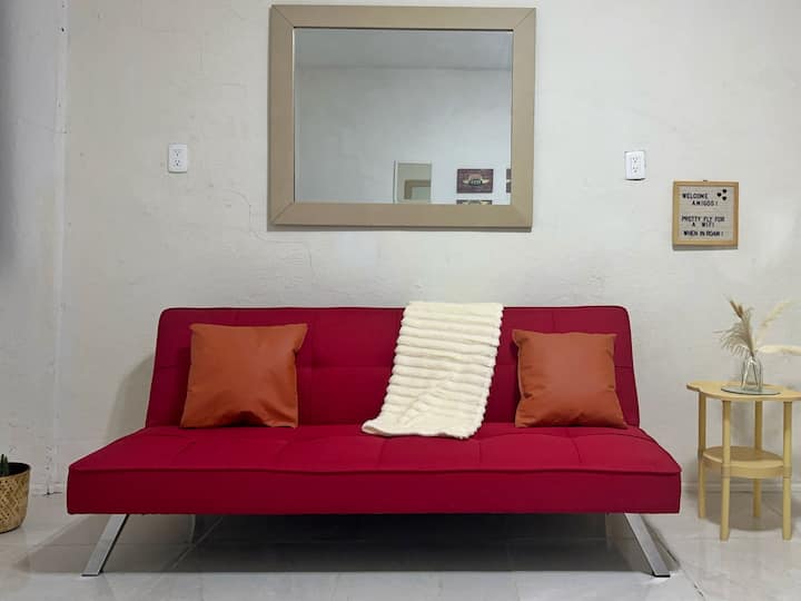 Local Vibe • 5 Min To Beach • Cozy Minimalist Stay - Imperial Beach, CA