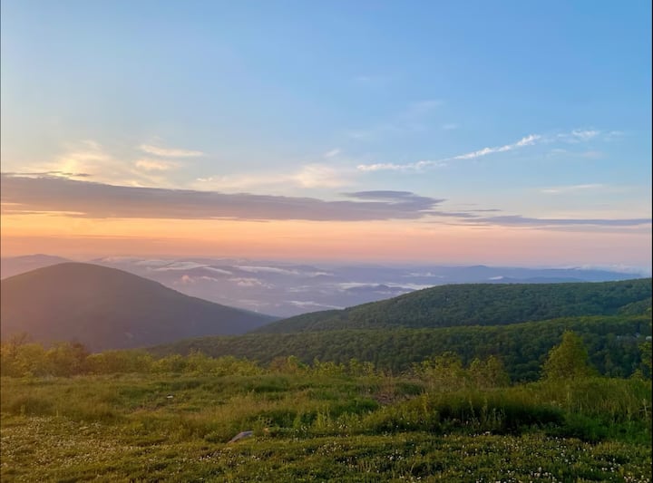 Family And Dog Friendly With Views And Pools! - Wintergreen Resort