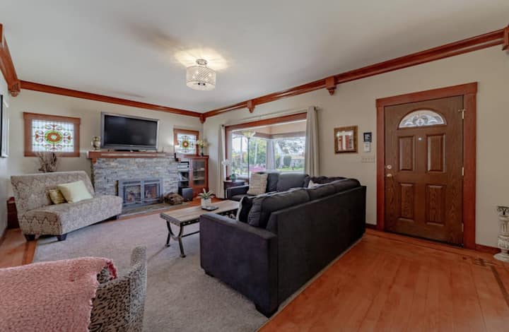Classy Craftsman-heart Of Town/hot Tub-fast Wifi - Arcata, CA