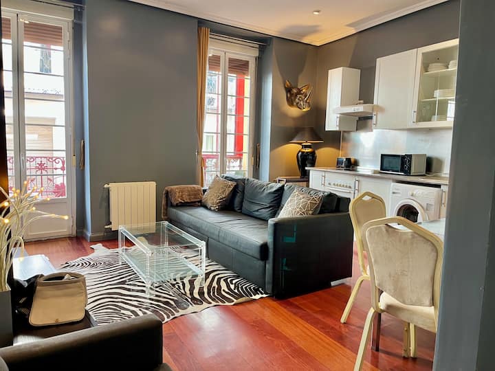 D 5* House In Chueca - Getafe