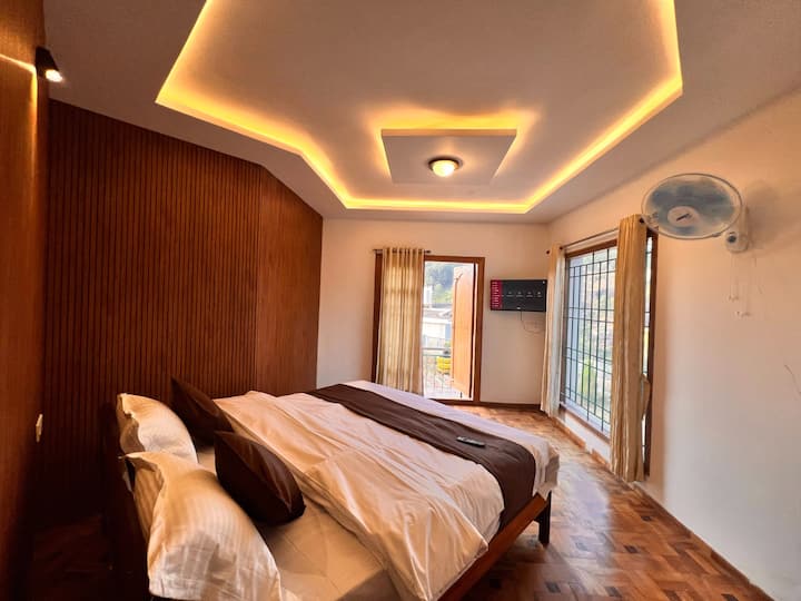 “Tahr Retreat” 4bhk Lush Retreat - Mettupalayam