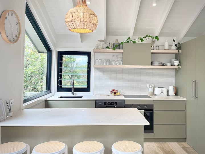 Luxe Byron Treetop Sanctuary @ Oasis Resort - Byron Bay