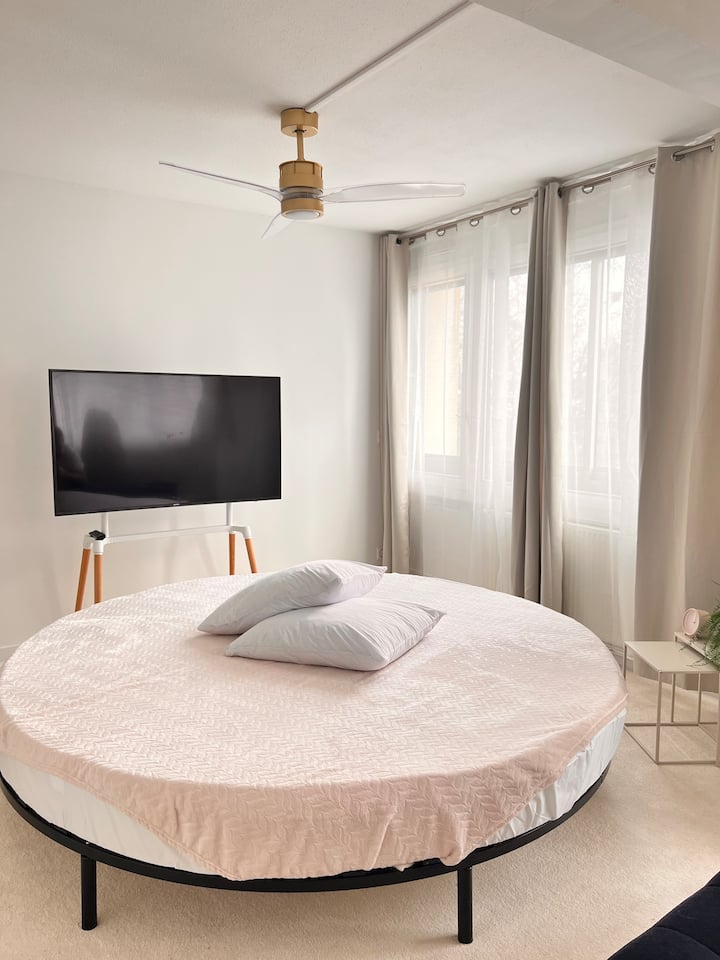Suite Esprit Love - Lit Rond - Saint-Étienne