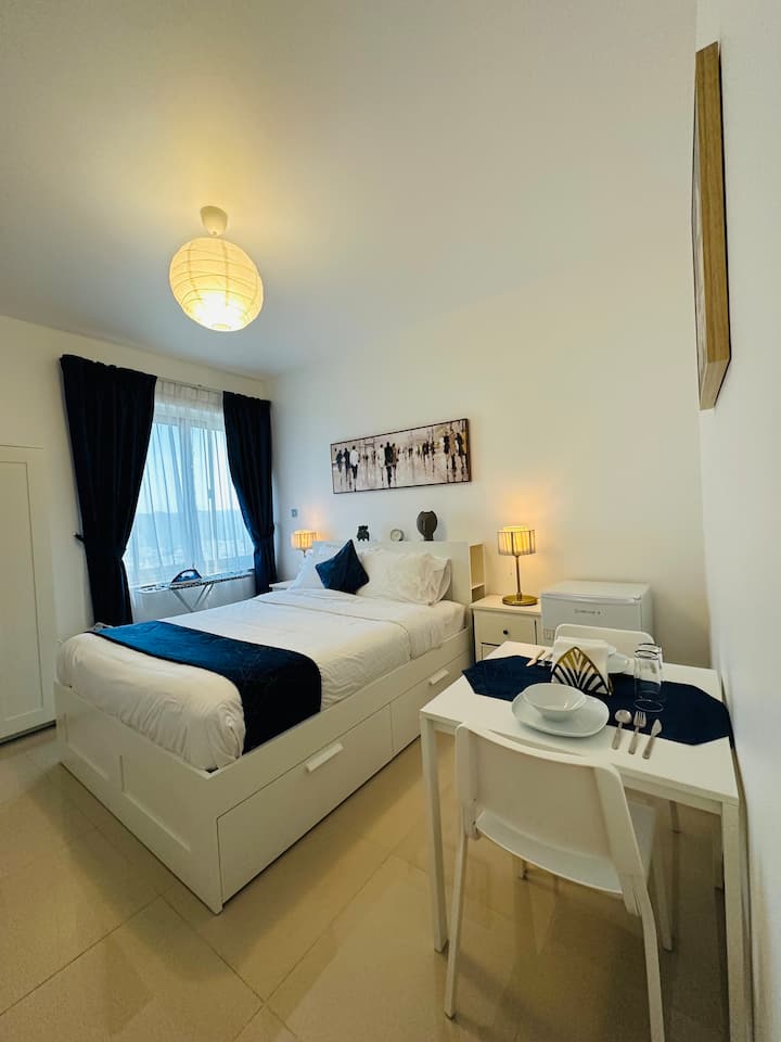 New Master Room In City Center - Abu Dhabi