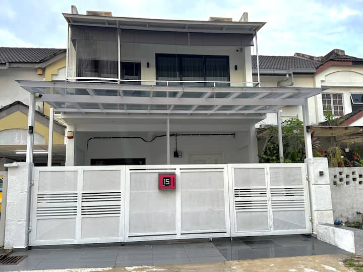 Comfy Terrace House Usj Taipan - Shah Alam