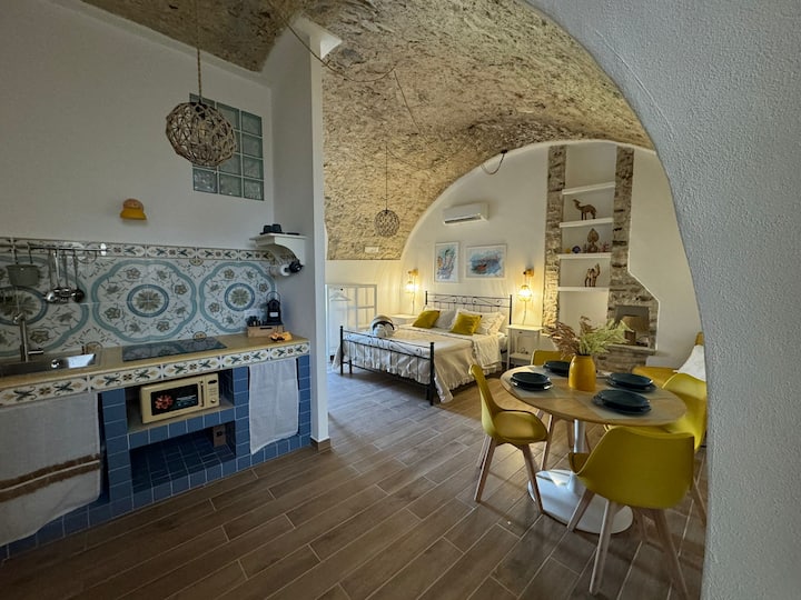 Les Petites Maisons: Luna
Romantico E Raffinato - Rodi Garganico