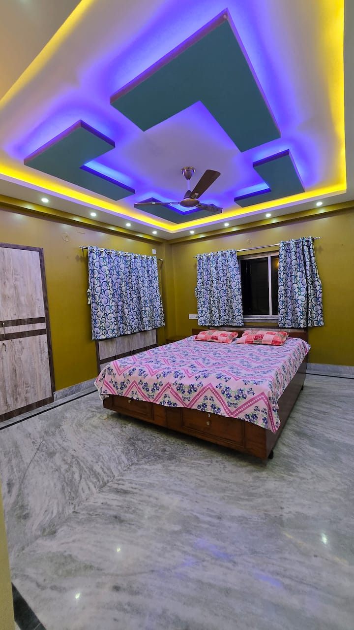 Spacious 3bhk On 1st Floor - Kolkata