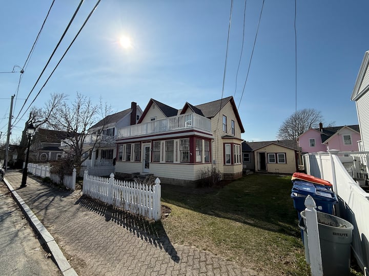 Beach Cottage In Onset Ma - Wareham, MA