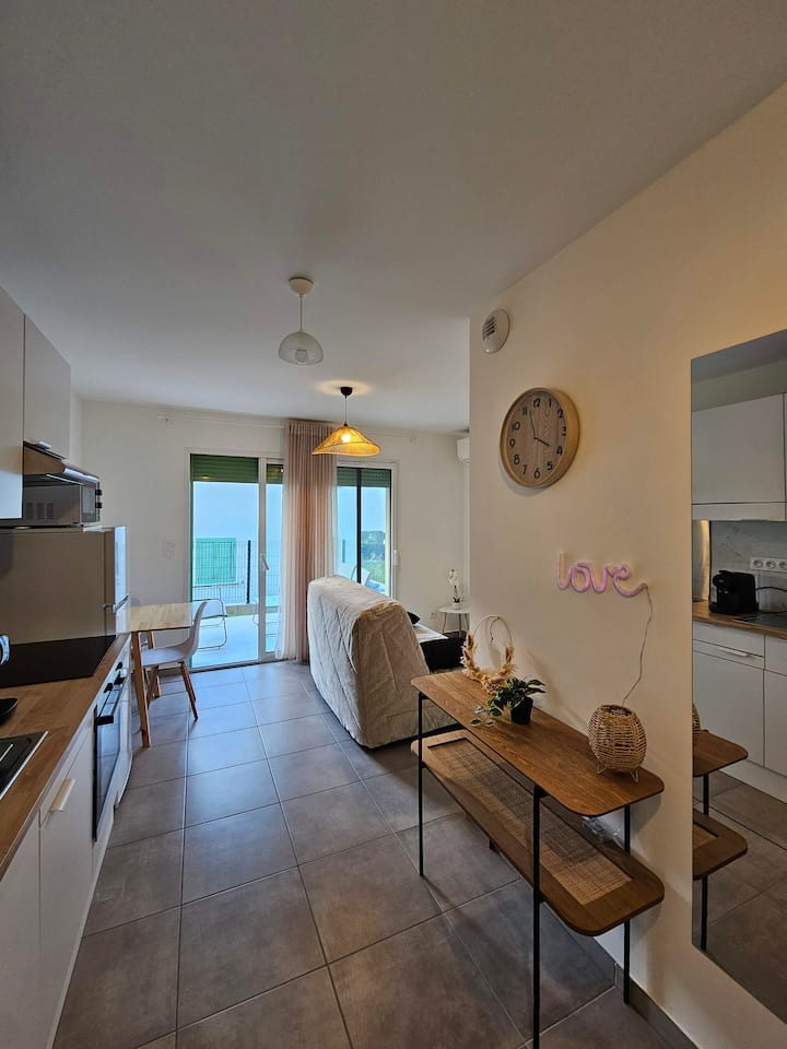 T2 Avec Grand Jardin Et Parking - Corte