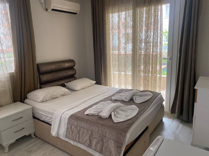 Gaziemirde Fuara Ve Havaalanına Yakın Oda - Izmir