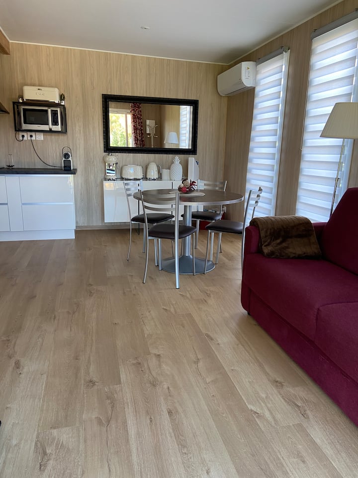 Maisonnette Individuelle Avec Terrasse Et Piscine - Yvoire