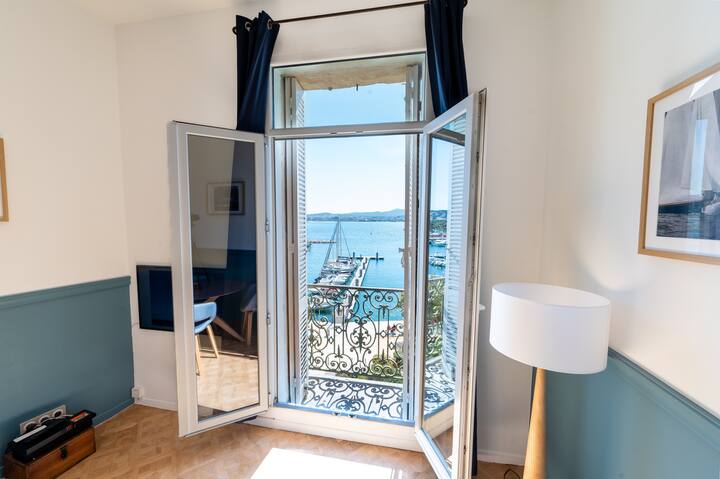 Le Pacha Vue Port Et Mer - Sanary-sur-Mer