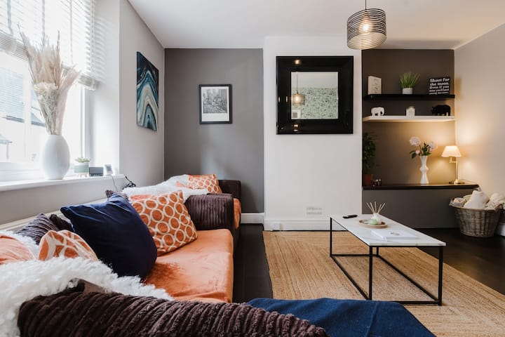 Dog Friendly Apartment - Licata's Apartment - Cirencester