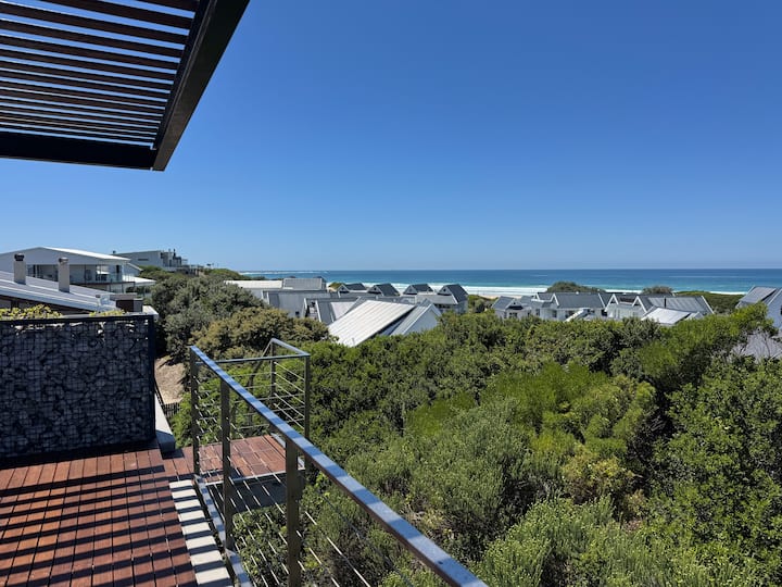 Modern Beach House With 360 Deg  Roof Terrace View - Cape Saint Francis