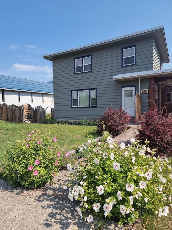 The Barn Owl Hideout - Nakusp