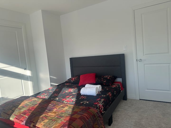 Cozy Bedroom - Welland