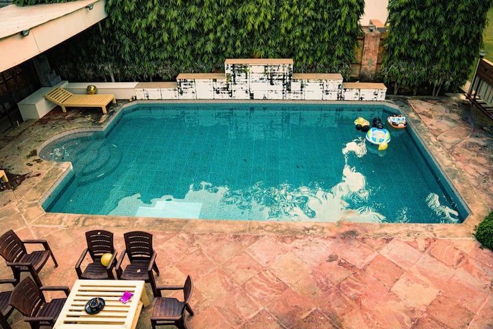 4bhk Farm Villa / Pool / Wifi / Tv For Parties - 노이다