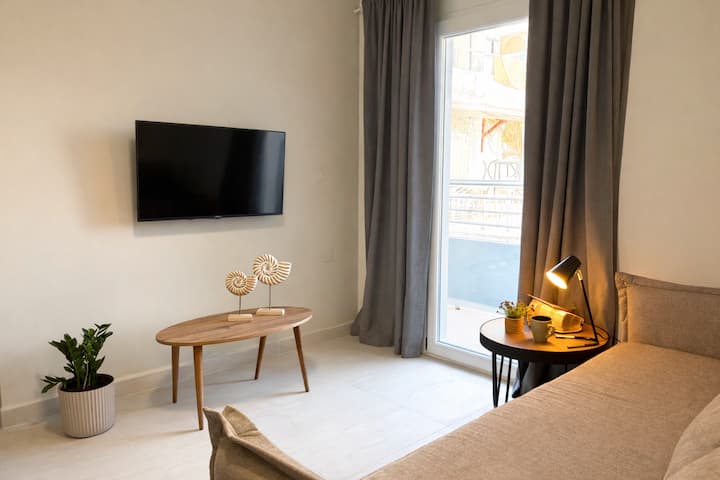 Modern Family, Flat 200m From The Beach With Pool - Héraklion