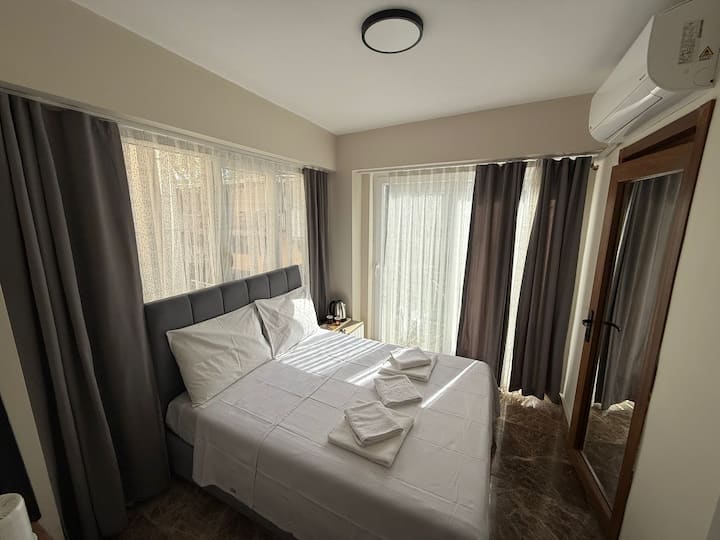 Balkonlu Oda - Büyükada