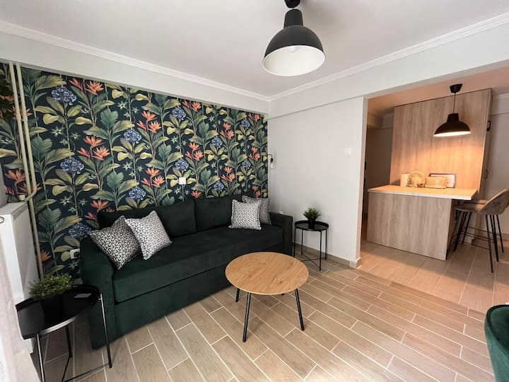 Vibrant Central Athens Apartment - Athens