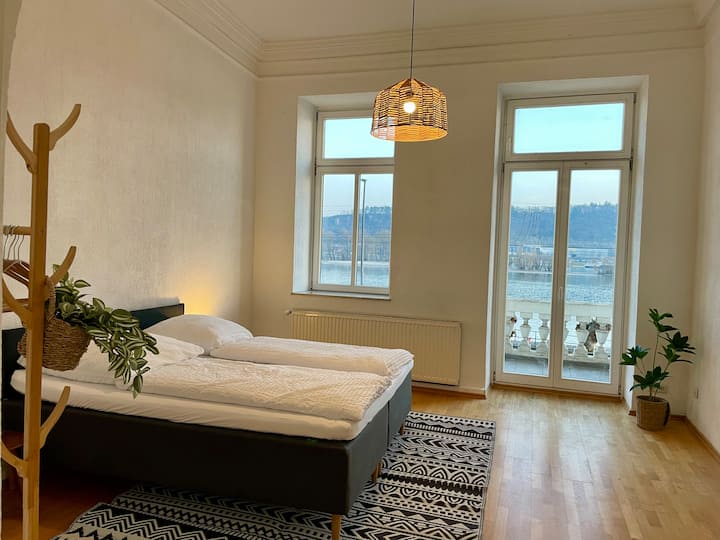 Labed - Direkt An Der Drosselgasse Mit Rheinblick - Oestrich-Winkel