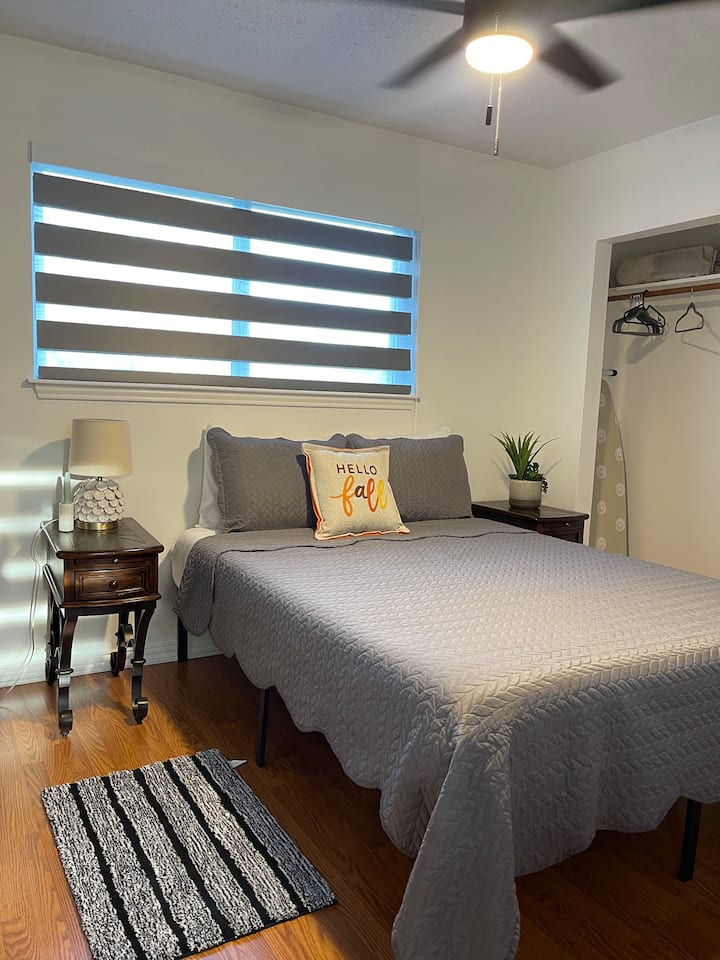 Skyview Nook - Barker Lake, Cypress