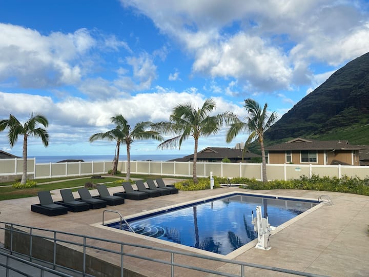 Airbnb's Top 1% Budget Friendly Home Near Beach - Māʻili Beach Park