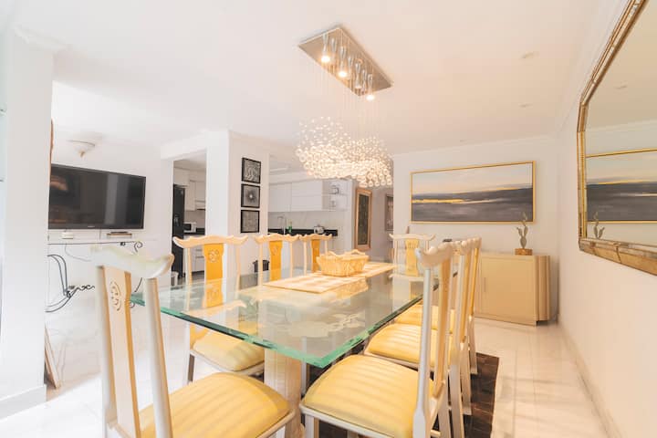 Casa De 3 Habitaciones Con Aire, Amplia Y Segura - Cali