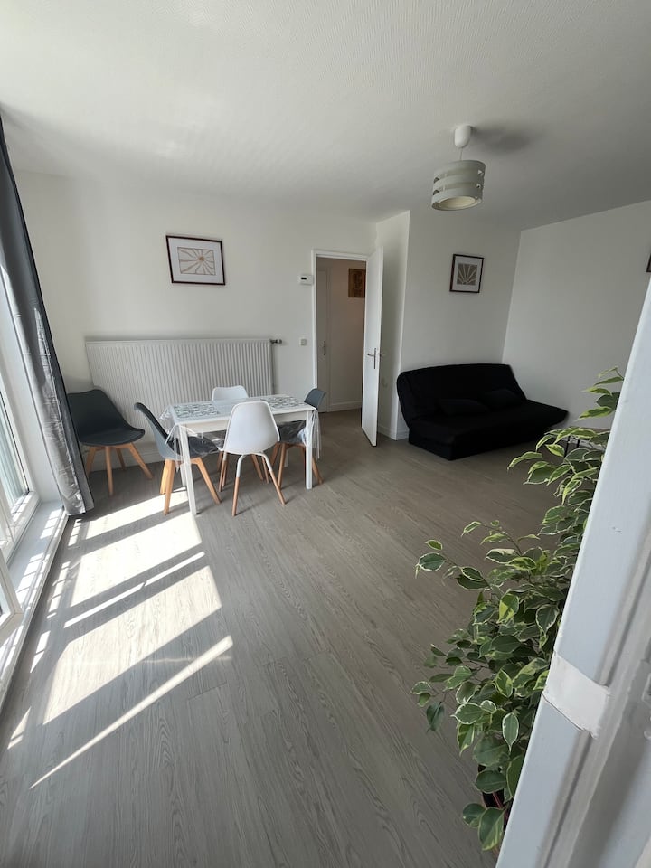Bel Appartement Quartier Proche Aéroport - Beauvais
