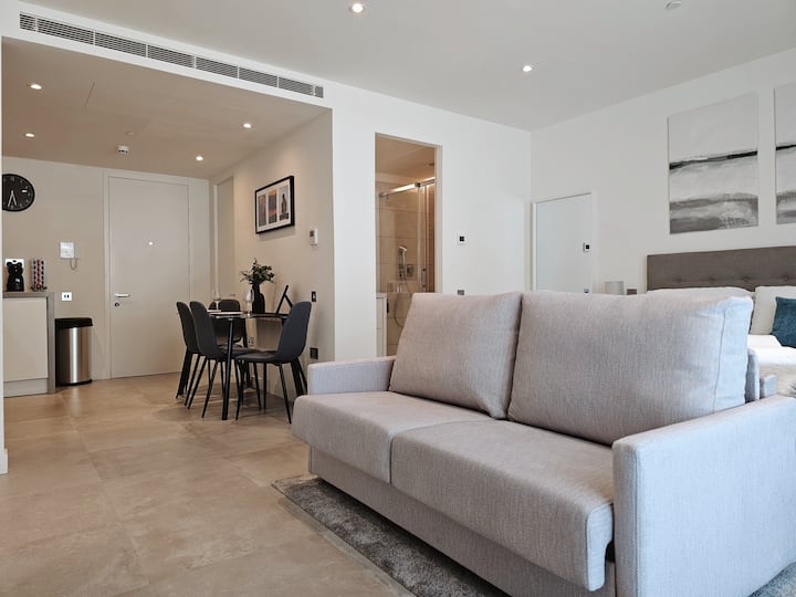 18th Floor Luxury Studio - Gibraltar
