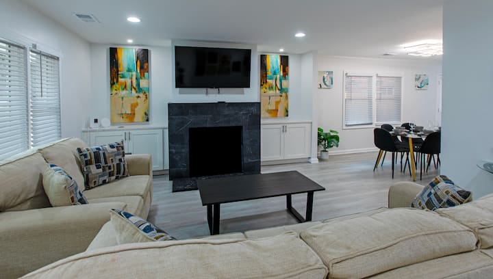 Grand Atlanta Estate: 5br/3ba Single-family House! - Atlanta, GA