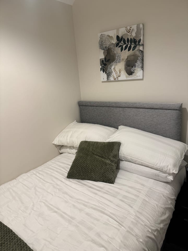 Cozy Private Room 5 Min To Luas - 都柏林