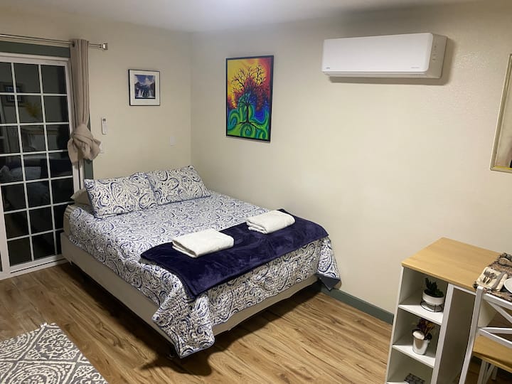 Sequioa Zoo And Hospital Apt. - Eureka, CA