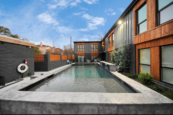 2br Montrose Apt With W/d & Pool - Houston, TX