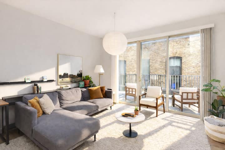 Charming Walker's Point Apt With Balcony Q2 - Milwaukee, WI
