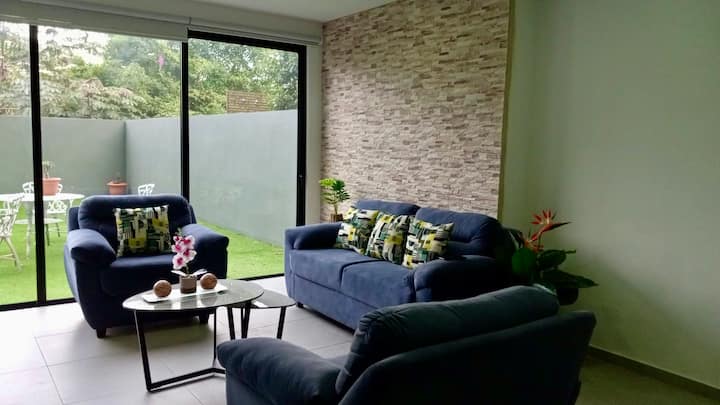 Casa El Amanecer
Colonia Escalón - San Salvador (El Salvador)