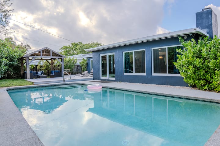 Heated Pool Home, Near The Beach - Pompano Beach, FL