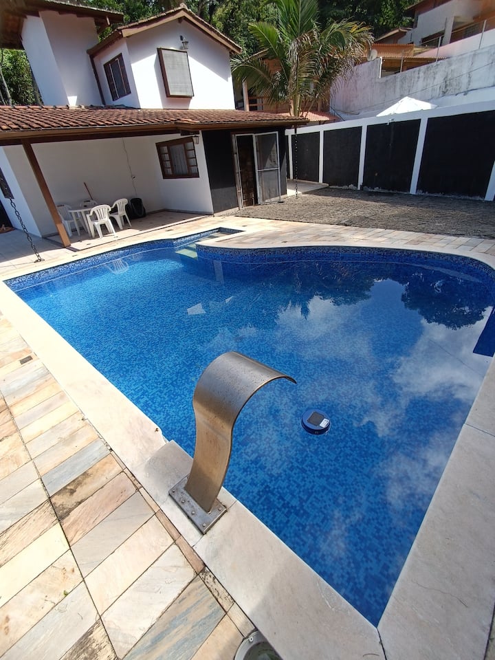 Casa Com Vista Para O Mar 900 M Da Praia + Piscina - Ubatuba