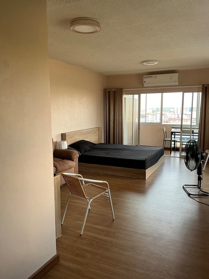 Two Balcony 47sqm Condo, High Price-performance - Pattaya