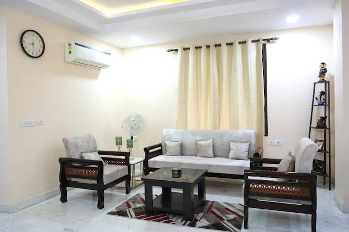 Raj Niwas - New Rajinder Nagar, New Delhi - 뉴델리