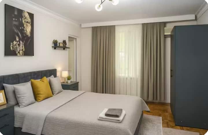 Green Oasis–sea View Balcony&heart Of The City - Baku