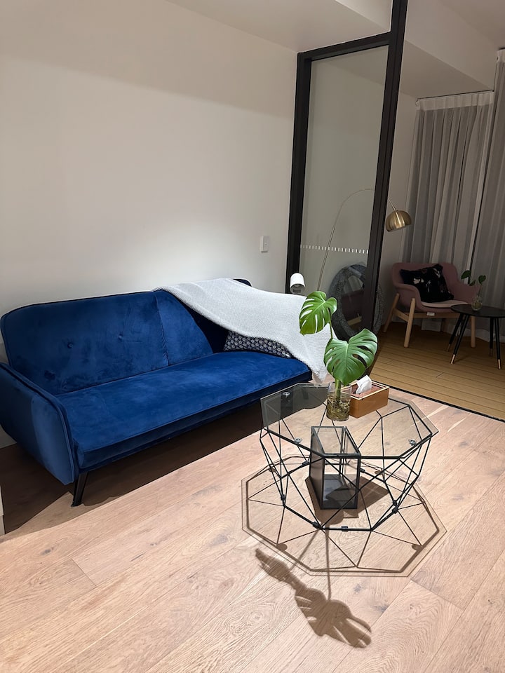 Cozy Modern Studio In Crows Next - 摩士曼自治市