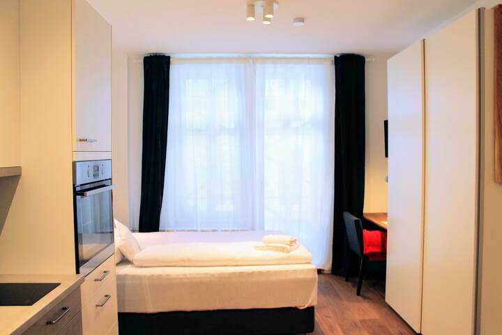 Studio Apartment (1st Floor Courtyard View) - Marburg
