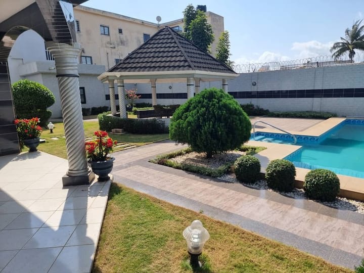 Vacances En Famille
Chez Soi - Lomé