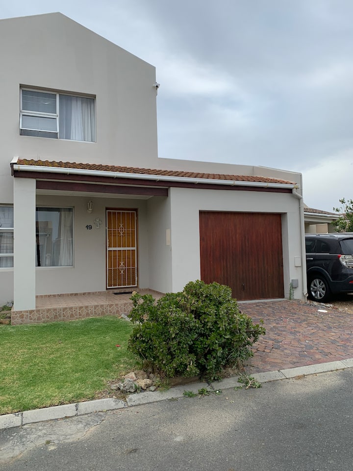 Family 3 Bedroom House. - Grabouw